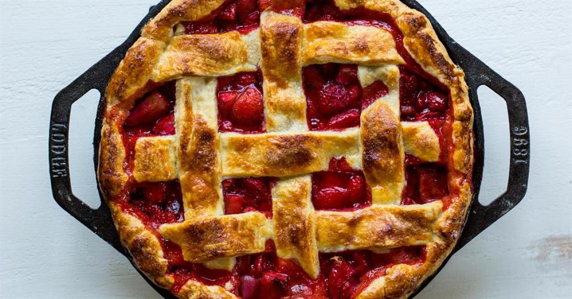 Strawberry Pie – Lodge Cast Iron