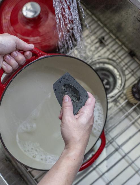 How to clean and care for Enameled Cast Iron cookware – Lodge Cast Iron